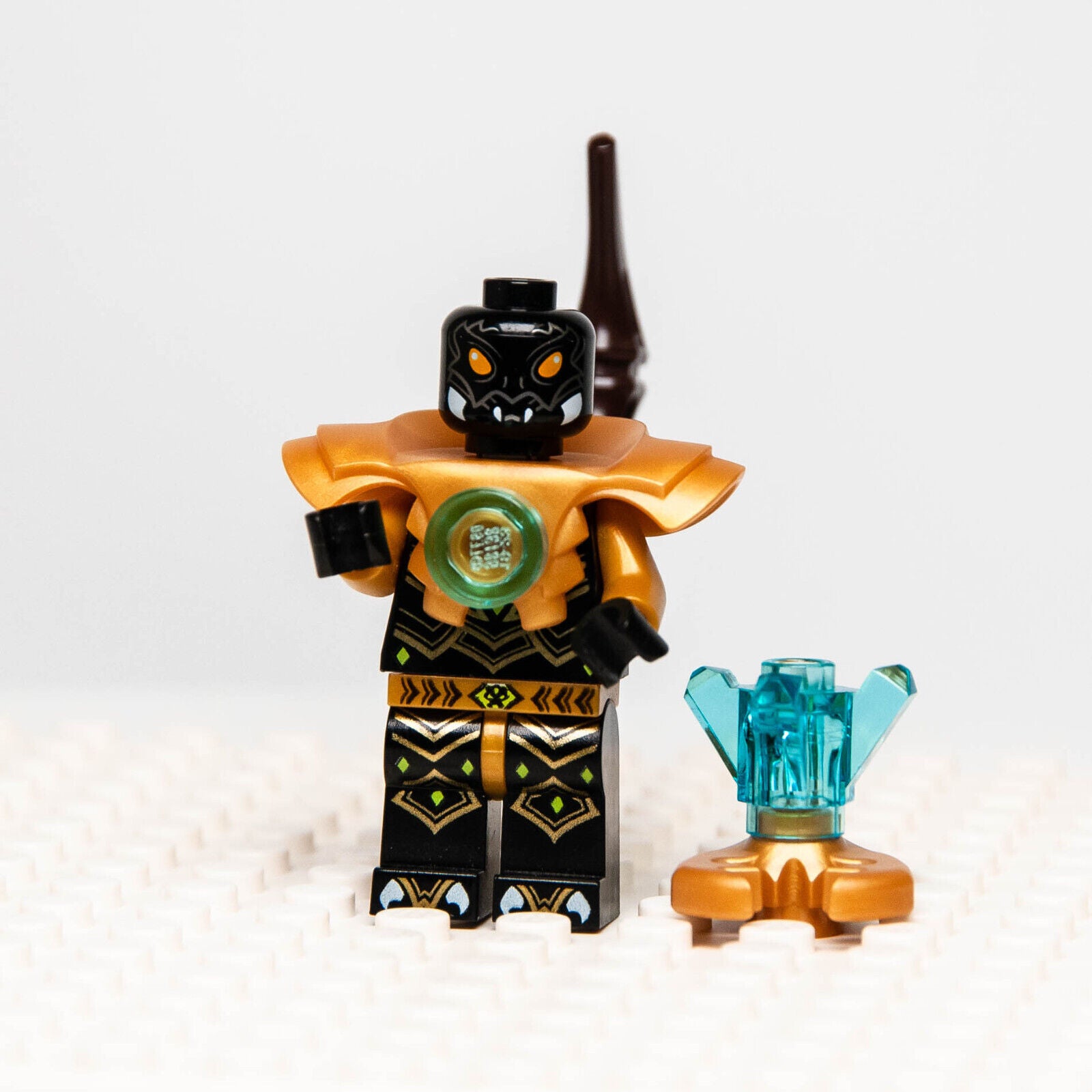 LEGO Legends of Chima SCORM Minifigure (loc056) w/ Gold Scorpion