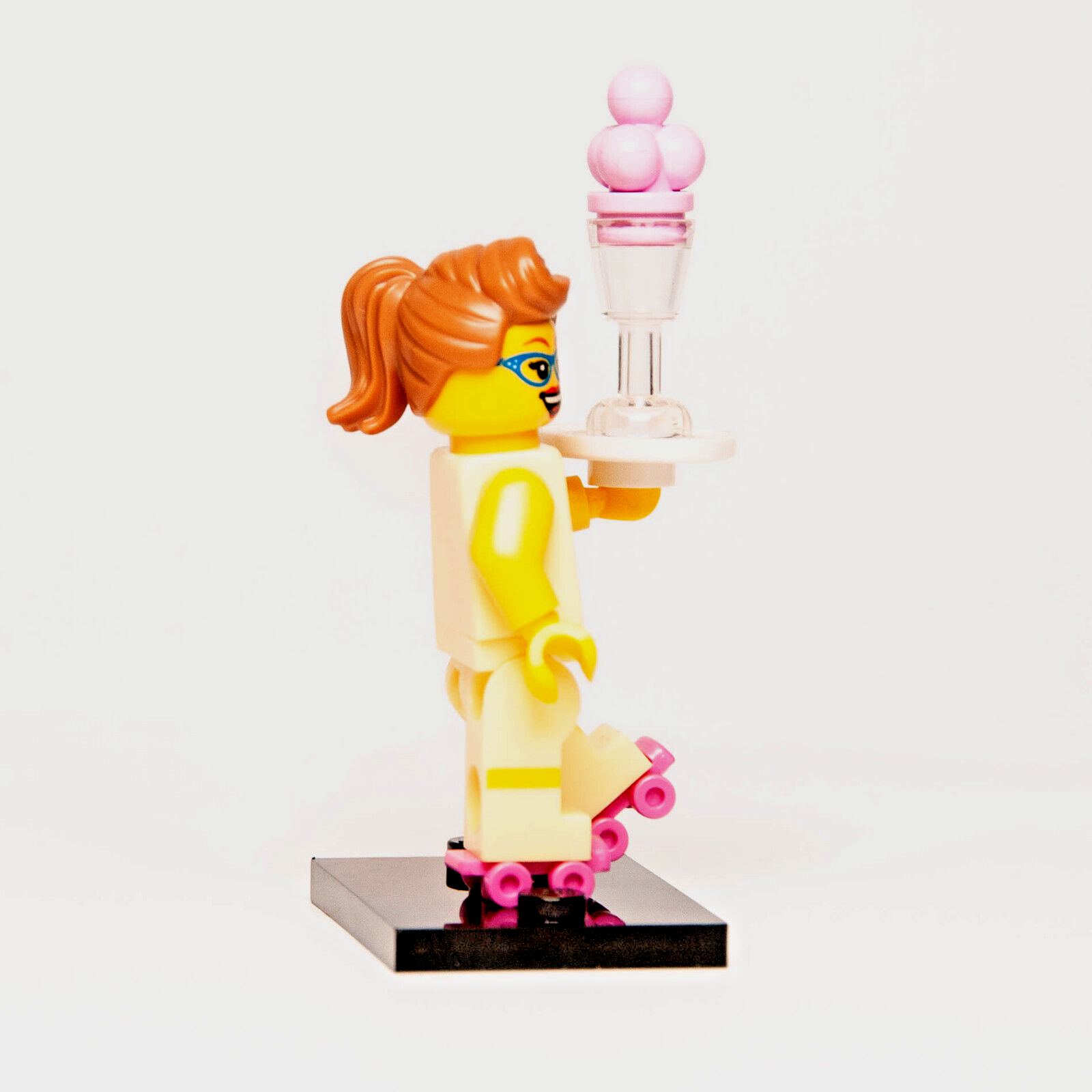 New LEGO CMF Series 11 Minifig 50's Diner Waitress Roller Skates 71002