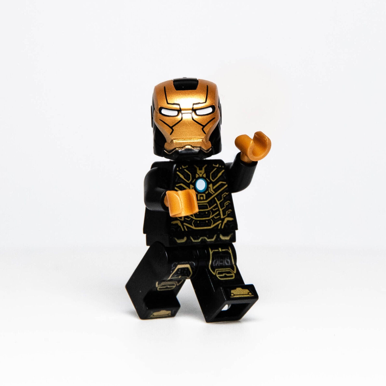 LEGO Minifigure Iron Man Mark 41 Armor (Trans-Clear Head) (sh567) 7612