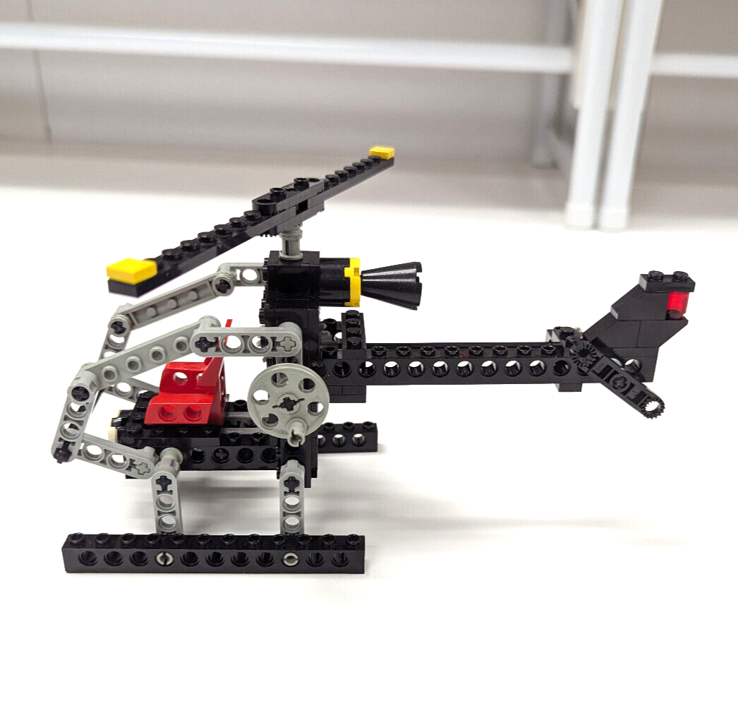 Vintage Lego Technic Airport 8825 - NIGHT CHOPPER - Complete w/ Manual