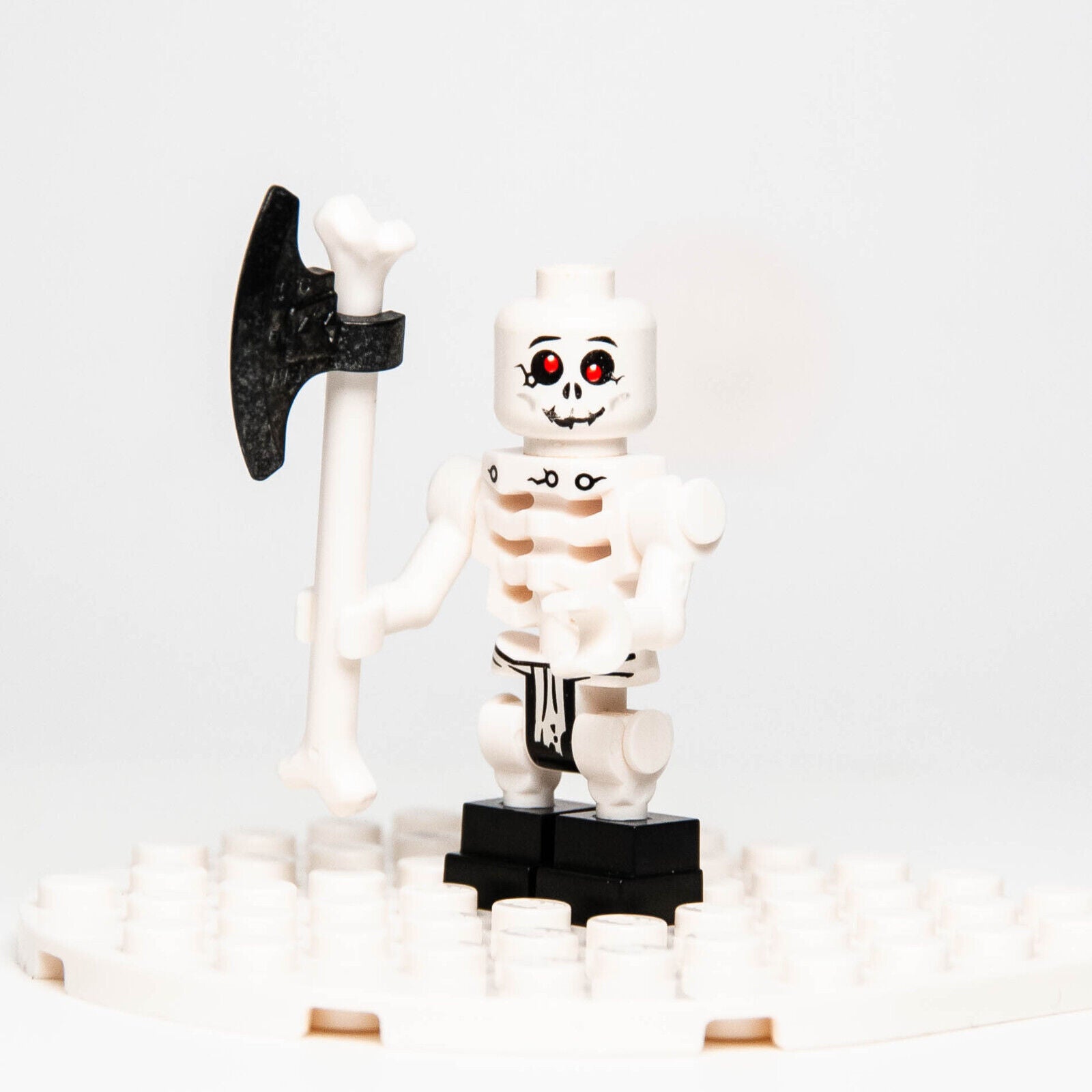 LEGO Ninjago Minifigure - Bonezai (Skulkin) w/Weapon (njo008) 2520 250