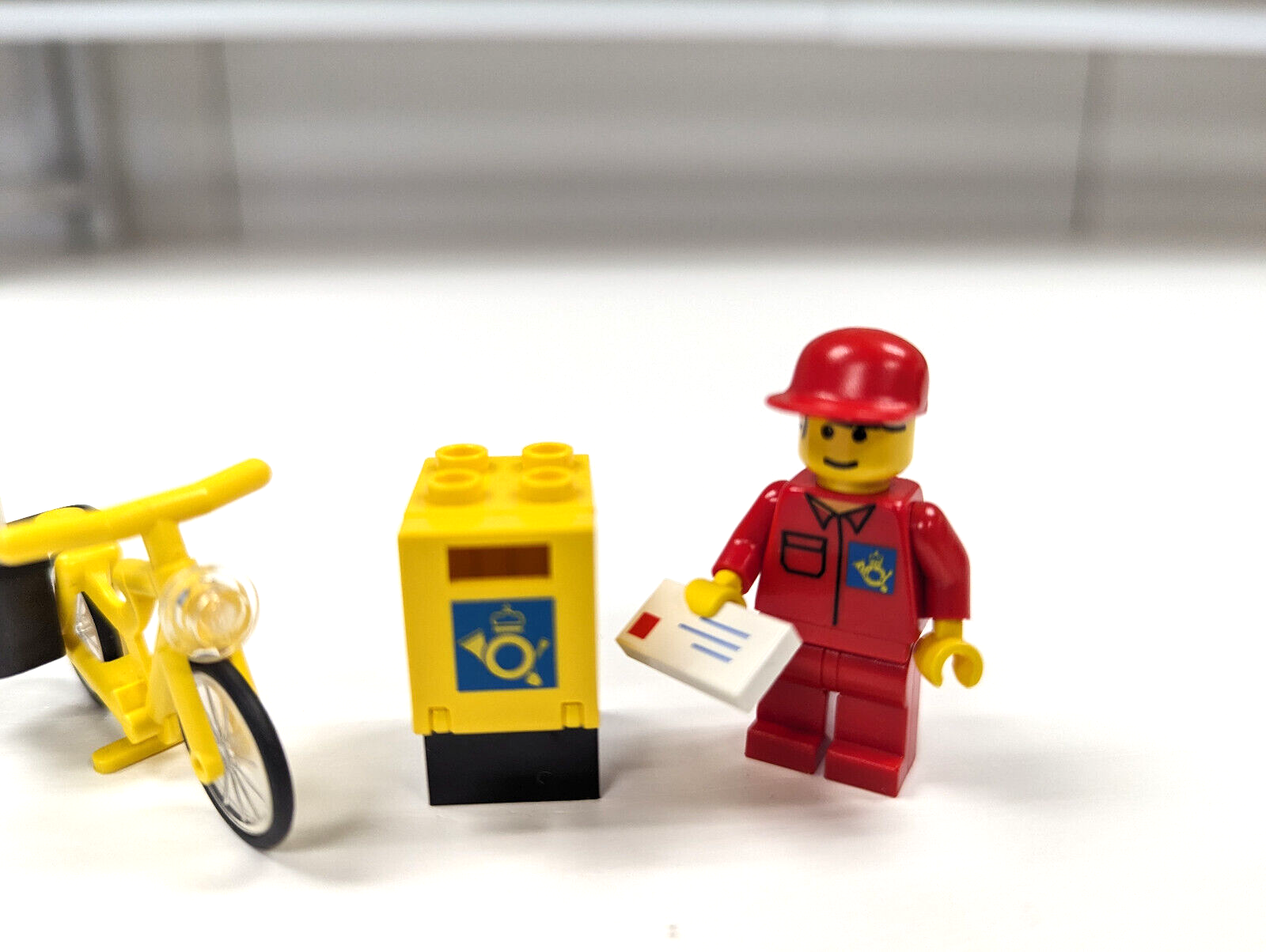 Lego Classic Town 6420 - Mail Carrier Postman - 100% Complete with Box