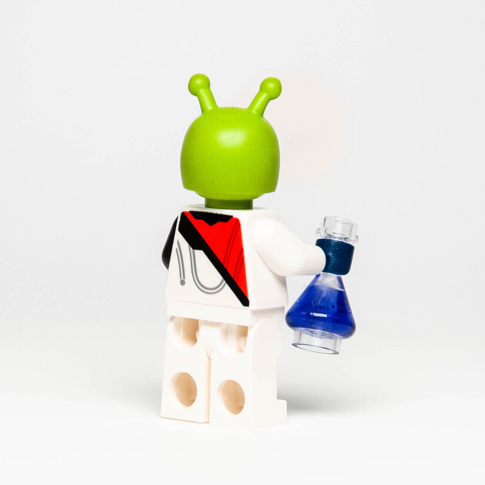 New LEGO 2024 BAM Minifigure - Green Space Alien Scientist w/ Purple F