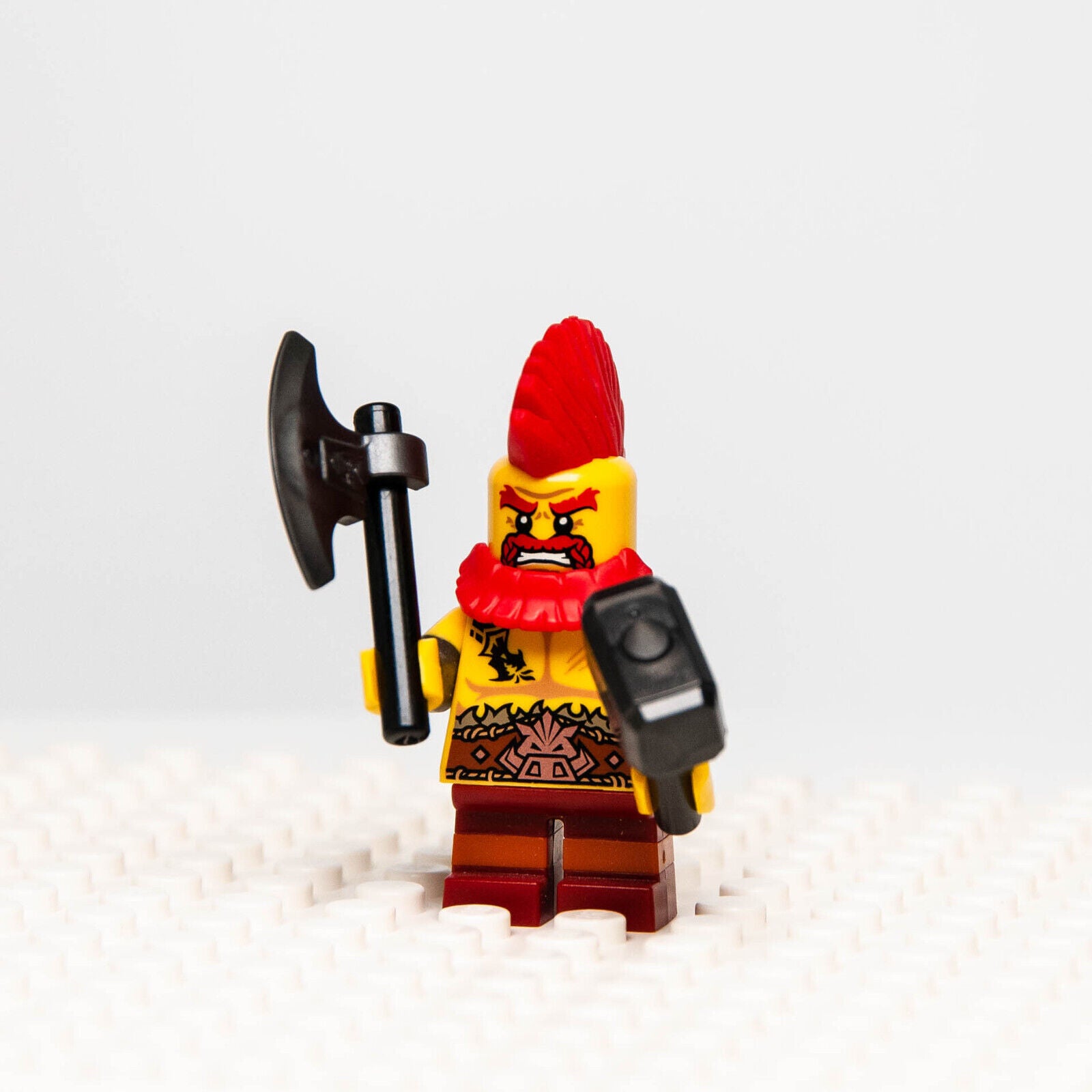 Battle Dwarf Series 17 Mohawk Hammer Axe CMF LEGO Minifigure Figure