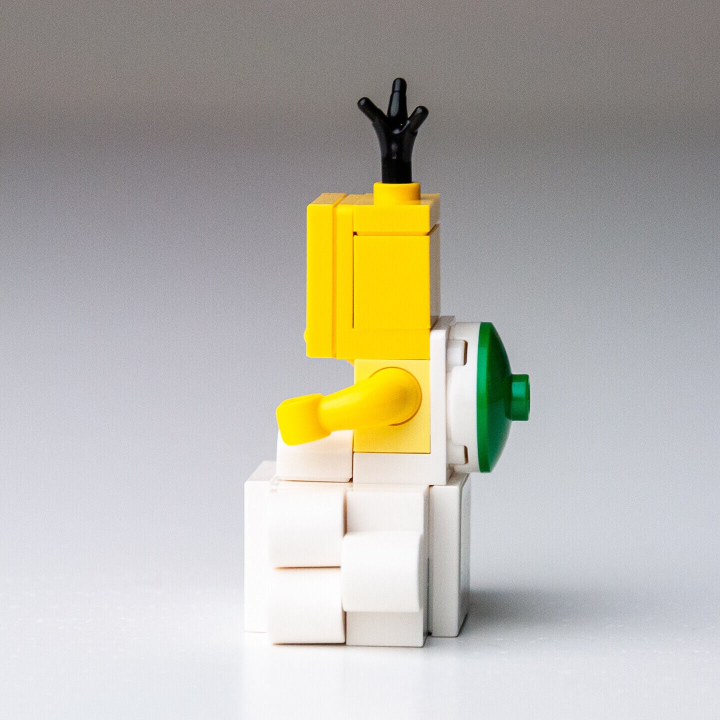 NEW Lakitu (Character Only) - Super Mario - (mar0076) LEGO Minifigure