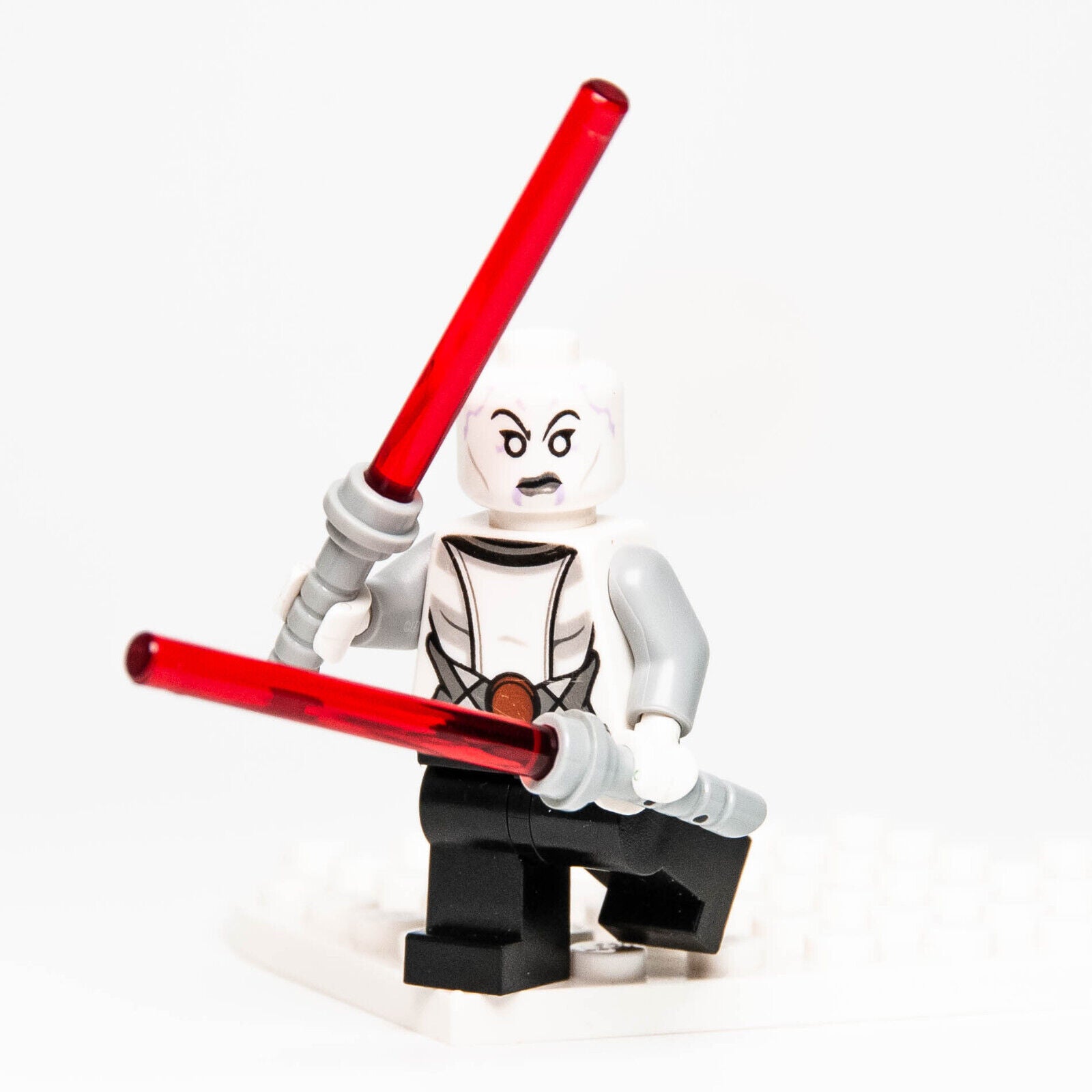 LEGO STAR WARS Minifigure Asajj Ventress - White Torso (sw0615) 75087