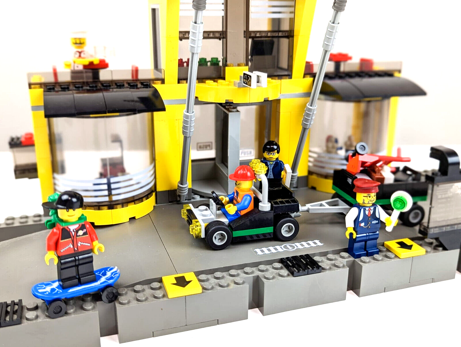 Vintage LEGO World City 4513 - Grand Central Station w/ Instructions,