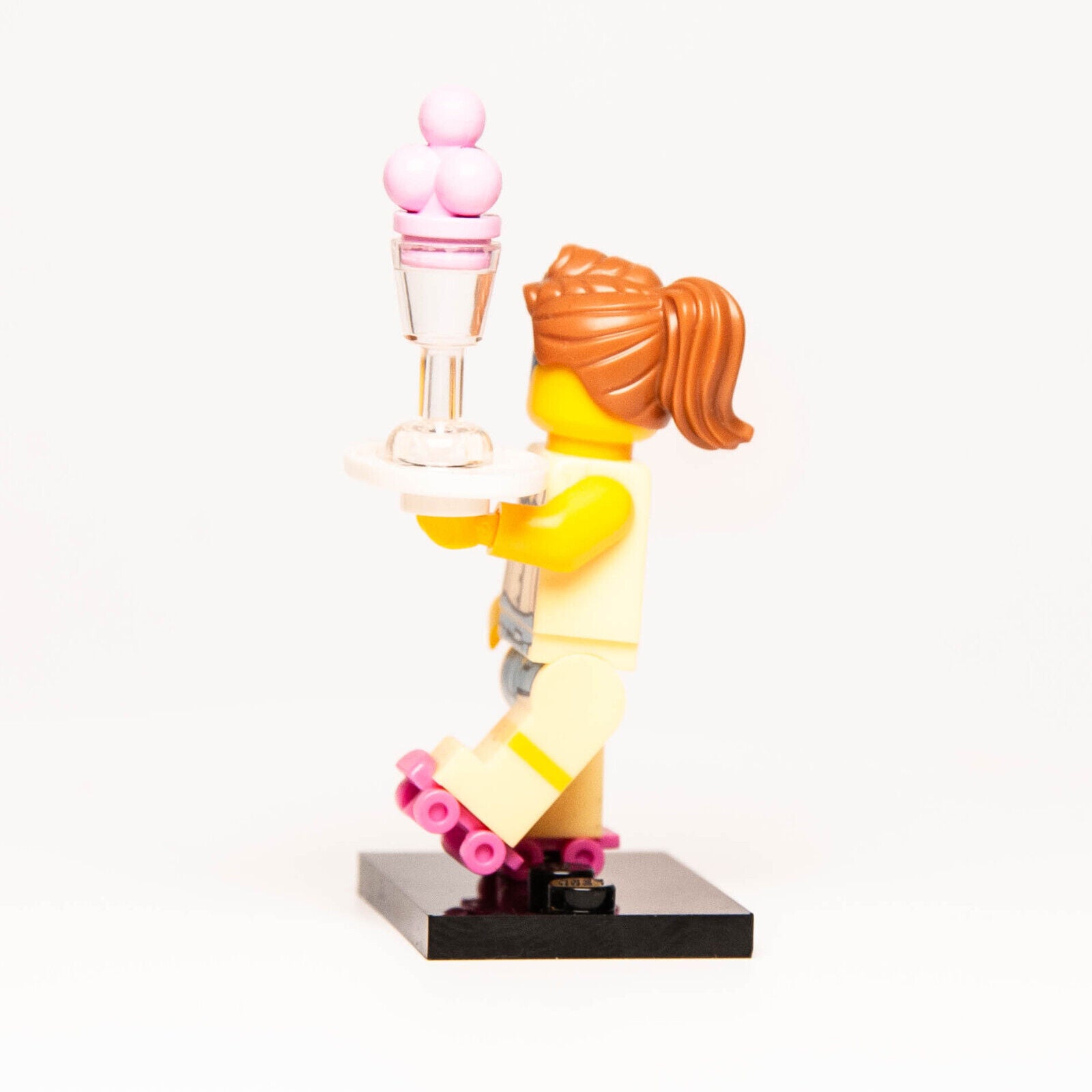 New LEGO CMF Series 11 Minifig 50's Diner Waitress Roller Skates 71002