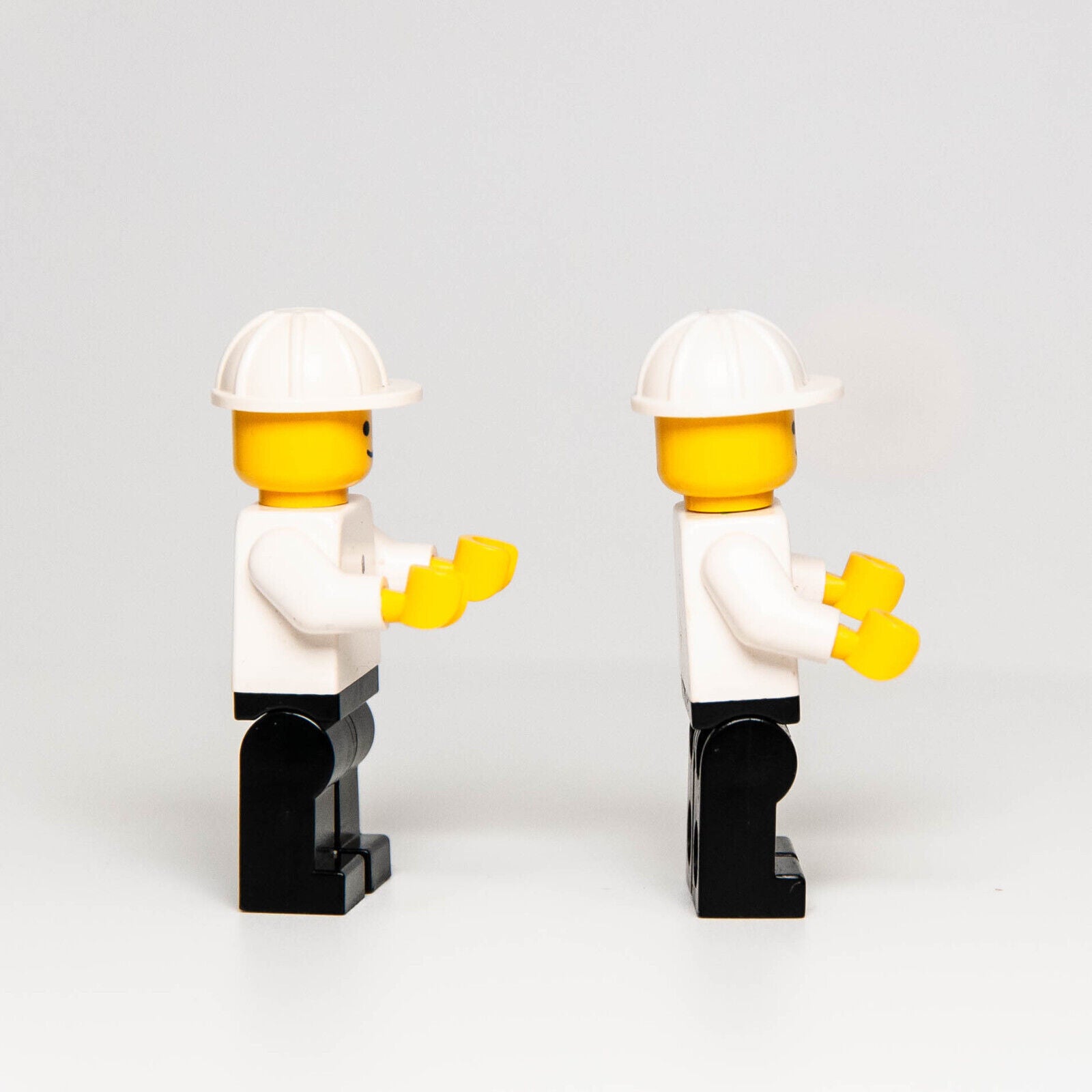 2x LEGO Classic Town Harbor Boatman Boat Worker Minifigure 4030 (boat0