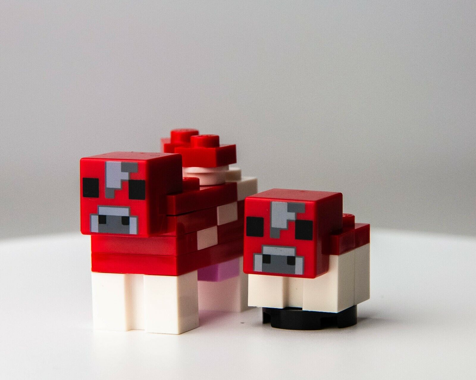 LEGO Minecraft Cows (Lot of 2) - - (minecow02b minecow04) Minifigure