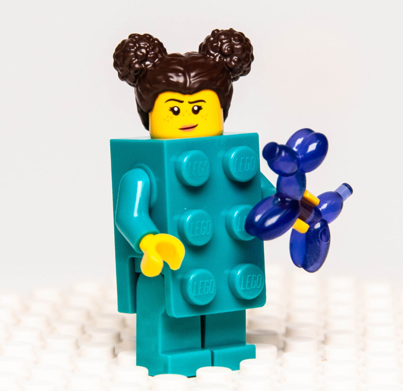New Lego 2021 BAM Minifig Turquoise Brick Costume Suit Girl, Purple Ba