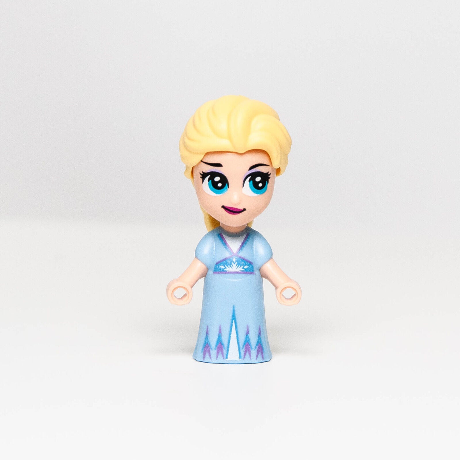 NEW Lego Disney Frozen - Elsa with Bright Light Blue Dress - Micro Dol