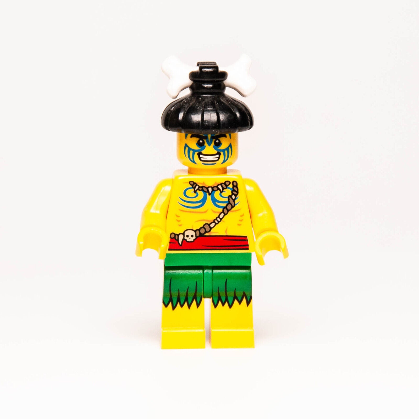 LEGO CMF Minifigure 71002 Series 11 - Island Warrior (col11-5) col167